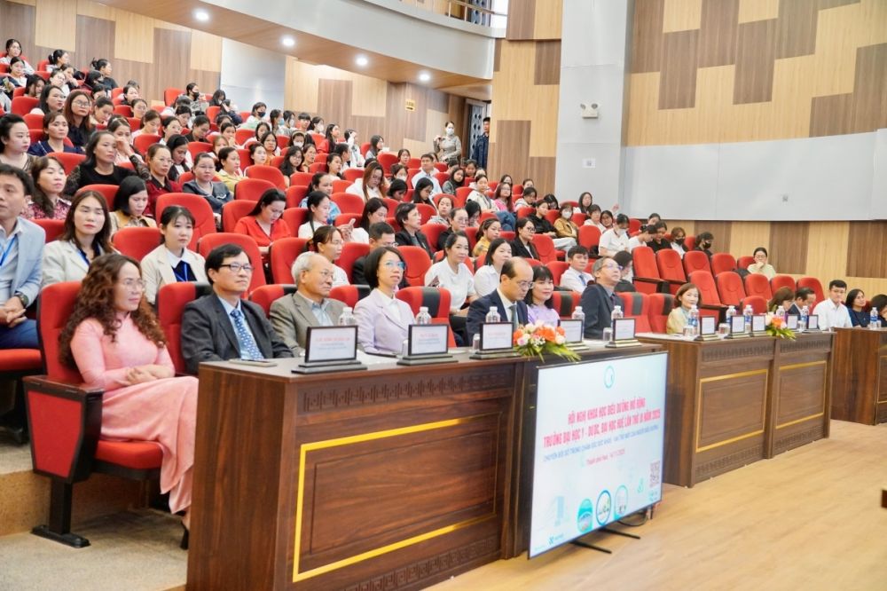 Hoạt động Hue-UMP | Hội nghị Khoa học Điều dưỡng mở rộng lần thứ IX năm 2025: “Chuyển đổi số ...